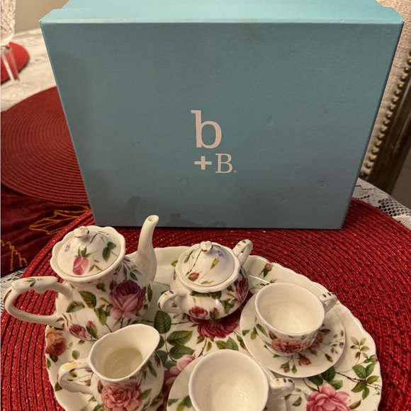 burton and Burton | Kitchen | Burton And Burton Mini Tea Set ...